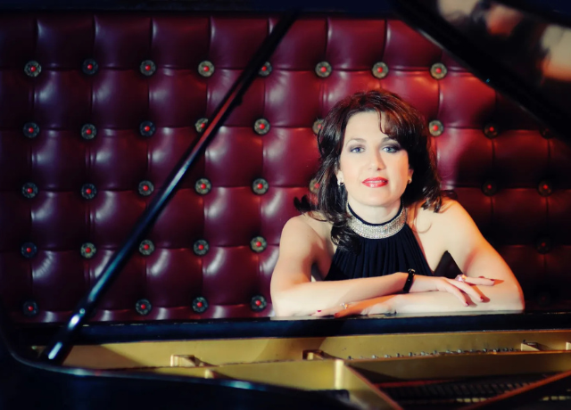 Alexis Cole • Love Me or Leave Me featuring The Mark Buselli Quartet, Indianapolis, IN ...